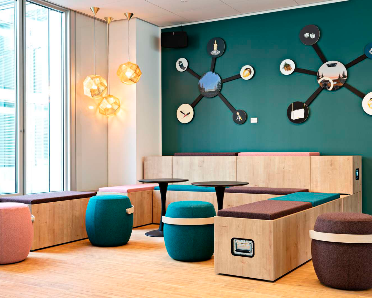 Stage Boxes - HOLMRIS B8