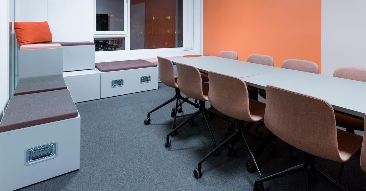 How to create more and flexible seats in few square meters - Holmris B8