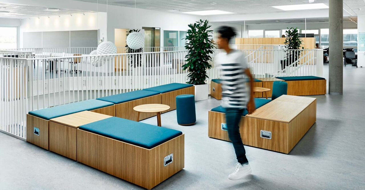 How to create more and flexible seats in few square meters - HOLMRIS B8
