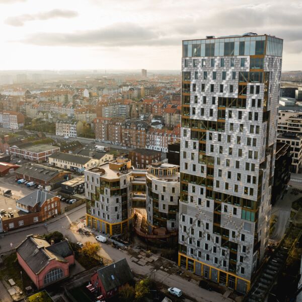 Holmris B8 flytter ind i Danmarks højeste træhus: TRÆ i Aarhus - HOLMRIS B8